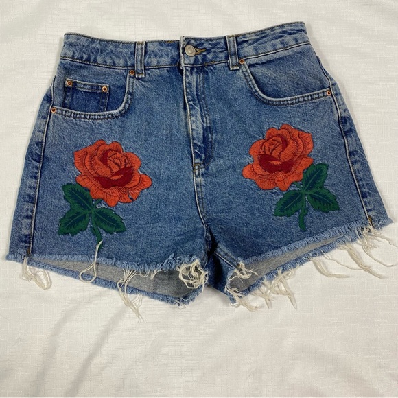 Topshop | Shorts | Topshop Moto Mom 5 Pocket Roseflower Raw Edge Shorts ...